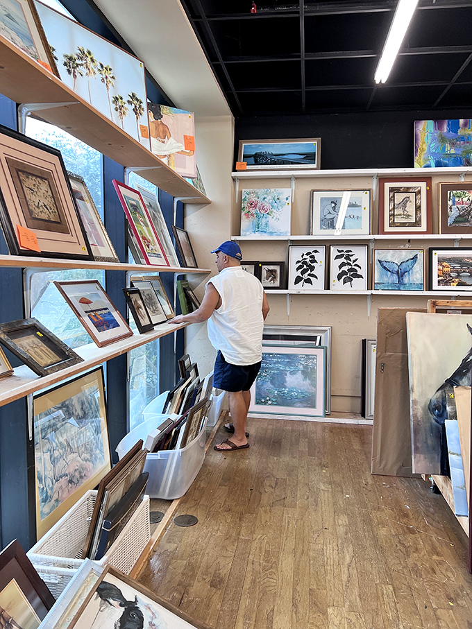 The art section attracts connoisseurs and curious browsers alike&mdash;where else can you find oceanscapes next to abstract expressionism for pennies?