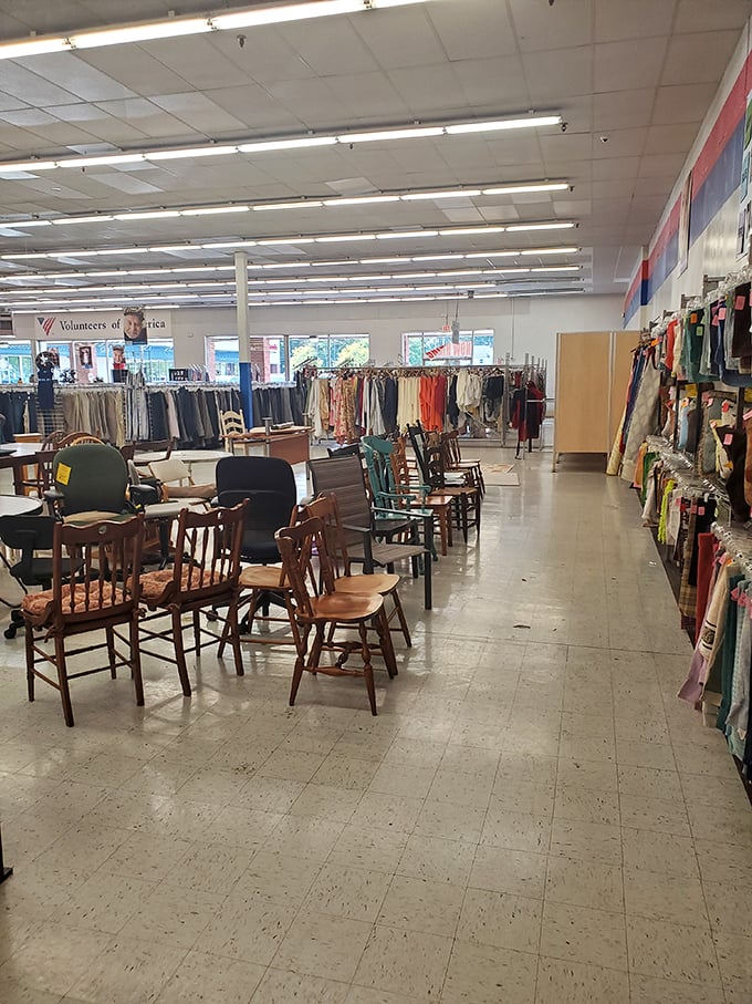 The chair convention has arrived! From dining sets to recliners, these mismatched seats create a symphony of styles spanning several decades of American home design.