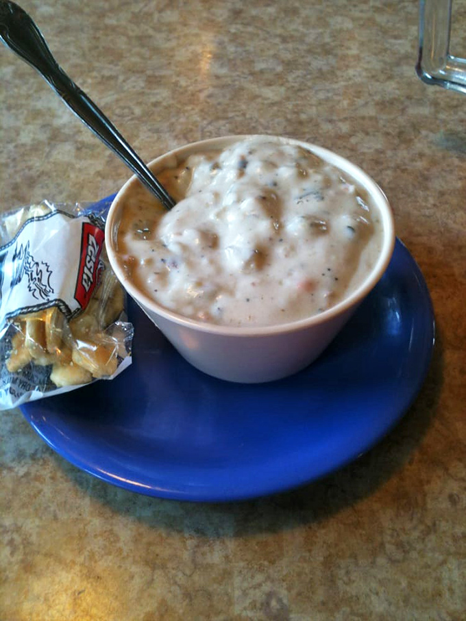 Clam chowder so creamy it could make a New Englander weep with joy. The perfect coastal comfort on foggy Santa Cruz mornings.