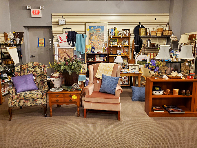 A living room tableau that whispers, "Come, sit awhile." These chairs have already heard decades of family secrets—they're ready for yours.