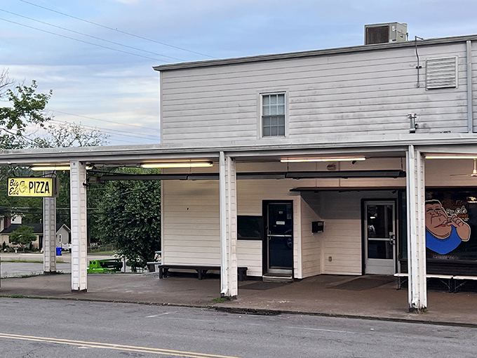 Don't let the humble exterior fool you - Big Ed's simple building houses pizza secrets that Oak Ridge has treasured for decades.