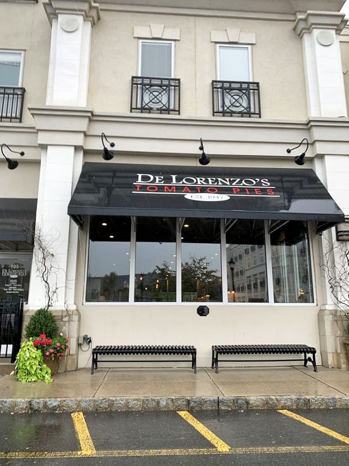 De Lorenzo's elegant storefront hides a pizza paradise &ndash; proof that sometimes the best tomato pies come in sophisticated packages.