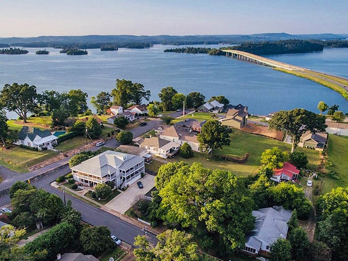 Guntersville presents a bird's-eye view of affordable lakeside living, where every sunset feels like a million bucks but costs nothing.