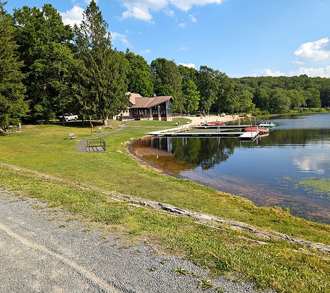 Summer's perfect playground! Herrington Manor's lakeside lodge promises canoe adventures and memory-making moments.