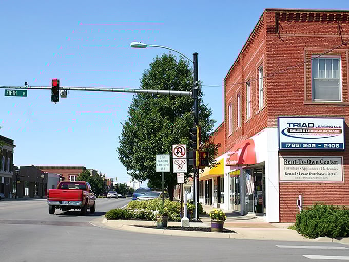 Ottawa's charming downtown combines historic character with modern amenities&mdash;the best of both worlds at reasonable prices.