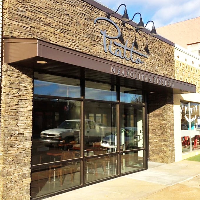 Piatto's stone facade hints at the Neapolitan authenticity waiting inside. Pizza that would make an Italian grandmother proud!