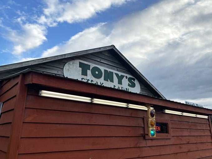 When a place actually looks like a barn, you know they're serious about serving farm-fresh flavor bombs.