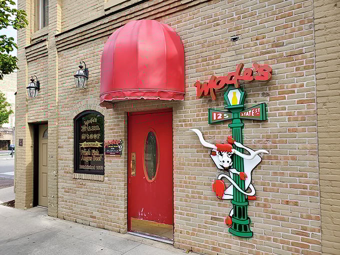 The whimsical cow sign outside Mode's tells you they don't take themselves too seriously&mdash;just their steaks.