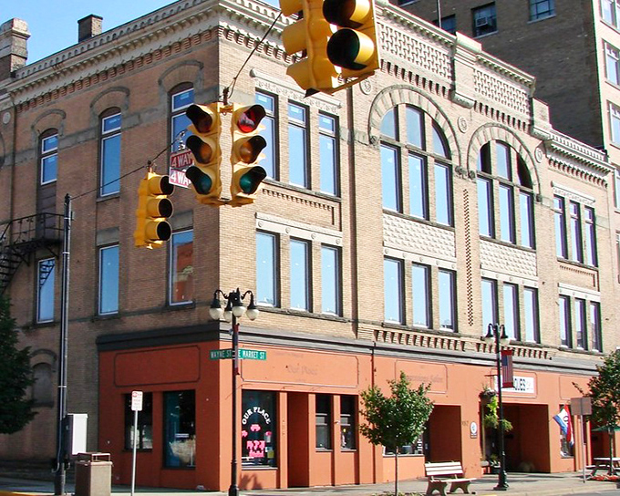 These beautifully preserved storefronts showcase Lima's commitment to honoring its small-city charm and character.