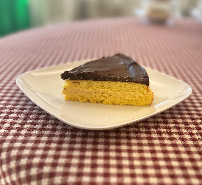 Yellow cake, chocolate frosting &ndash; the Fred Astaire and Ginger Rogers of dessert, dancing together in perfect harmony on a checkered tablecloth stage.