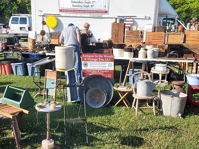 Rustic Americana on display. These galvanized buckets and washtubs once represented daily chores; now they're sought-after decorative pieces for farmhouse-chic enthusiasts.