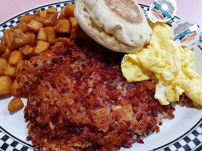 Crispy corned beef hash that crackles with each bite, paired with eggs that practically pose for their close-up. Breakfast of champions, indeed.