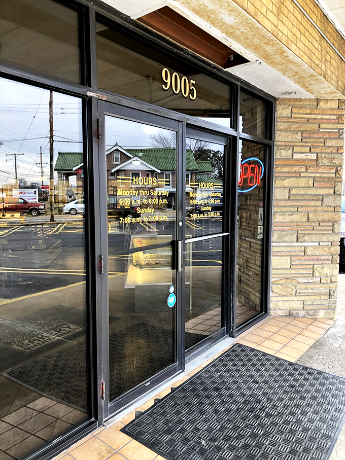 The unassuming entrance at 9005 Gravois Road might as well be a portal to dessert nirvana. No password required.