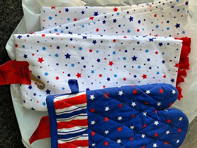 Patriotic kitchen accessories that would make Uncle Sam proud. These star-spangled mitts and towels are ready to handle Fourth of July barbecues with flair.