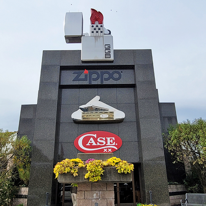 The Zippo/Case Museum celebrates American craftsmanship with a giant lighter that would make even the most dedicated smoker do a double-take.