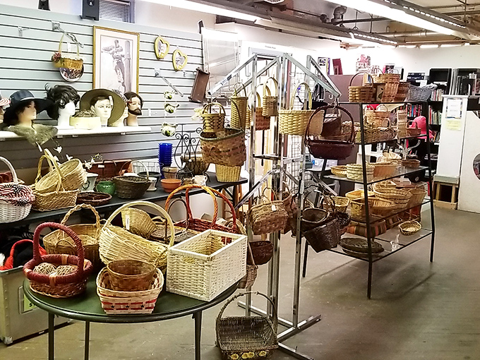 Basket paradise! From picnic-ready to wall-worthy, this collection would make even Martha Stewart pause to consider a new hobby.