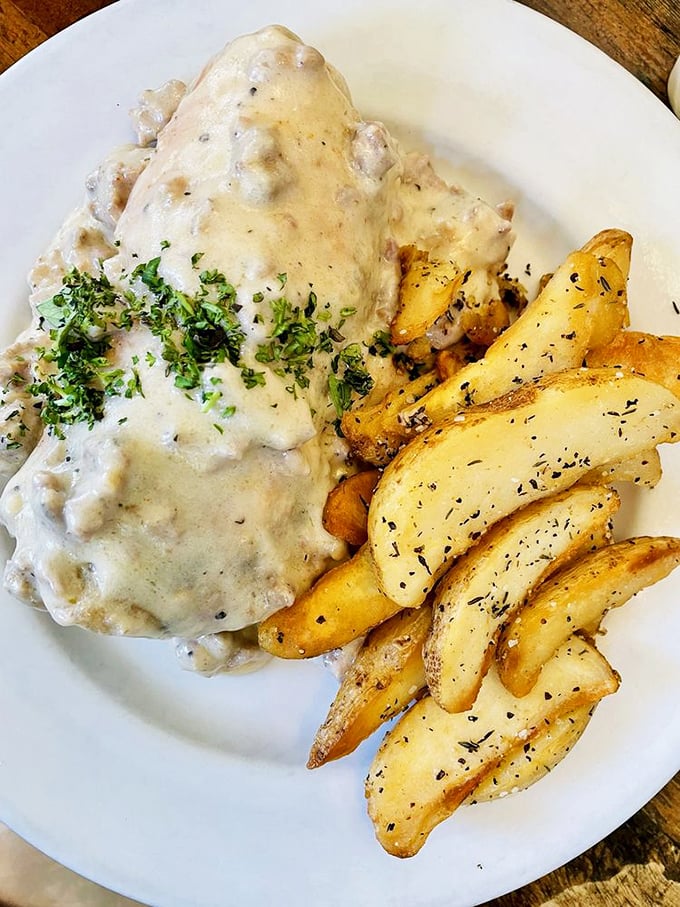 Southern comfort meets breakfast innovation. Like a warm hug wrapped in a tortilla, this dish proves morning meals deserve their own spotlight.