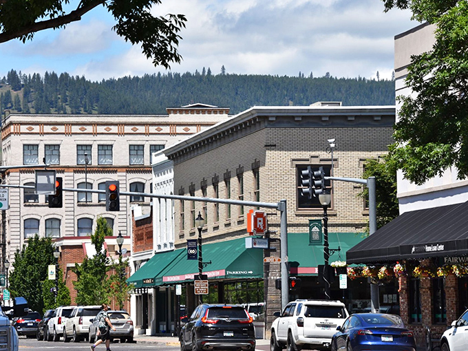 Downtown La Grande's architectural character tells stories of the past while housing modern amenities at prices that won't make you wince.