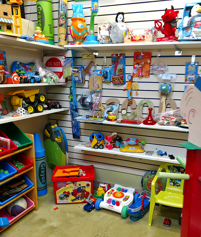 Toy paradise! Little ones outgrow these treasures faster than Michigan weather changes, meaning most items look barely played with.