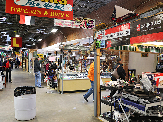 Cooks Flea Market's wide aisles and organized layout make treasure hunting a breeze. It's like a mall from a parallel universe!