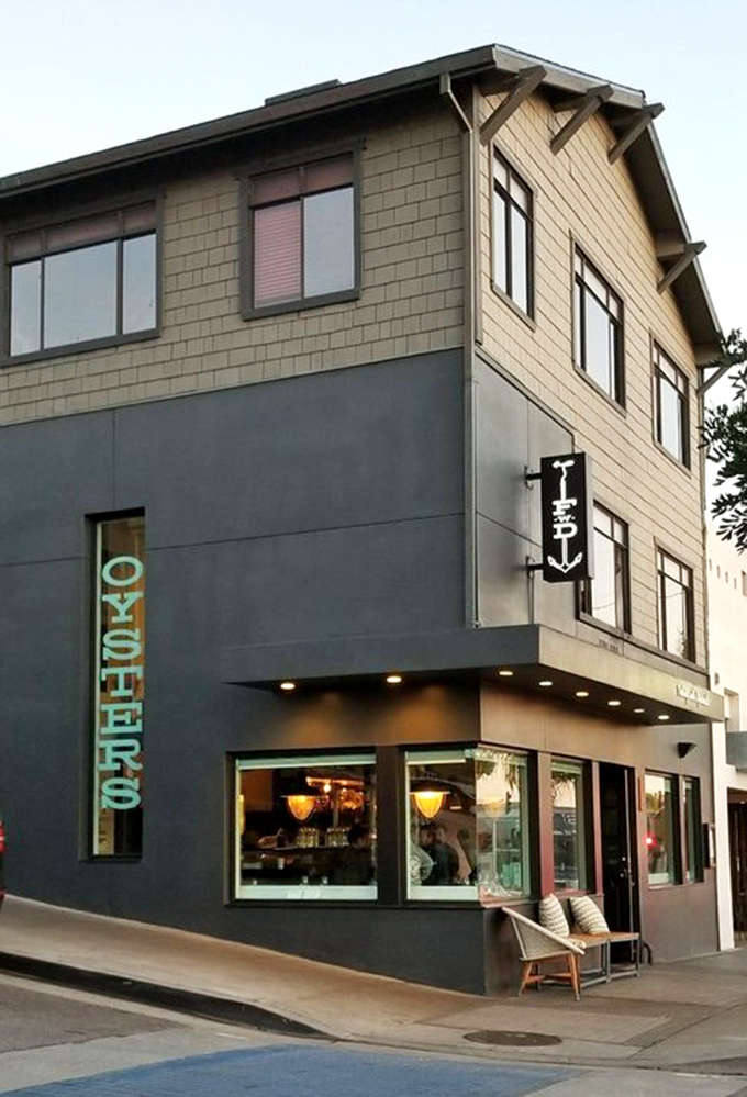 Fishing With Dynamite – where the only thing explosive is the flavor of their perfectly prepared oysters.