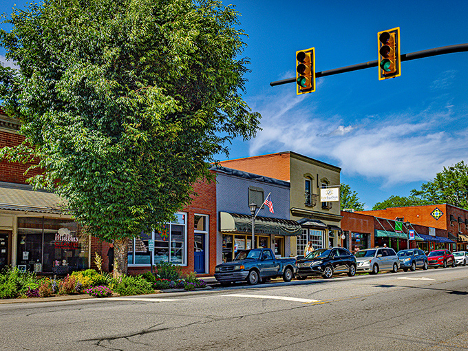 Landrum's main drag looks like it was designed for a Hallmark Christmas movie. Just add snow and a struggling big-city lawyer finding love!