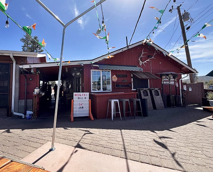 This little red cabin in the pines might not look like pizza paradise, but trust me&mdash;wood-fired magic happens here. Mountain air makes everything taste better.