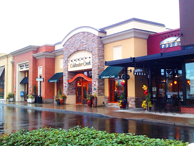 Pegasus Pizza's coral-colored building is as bold as their flavor combinations &ndash; no mythological exaggeration needed.