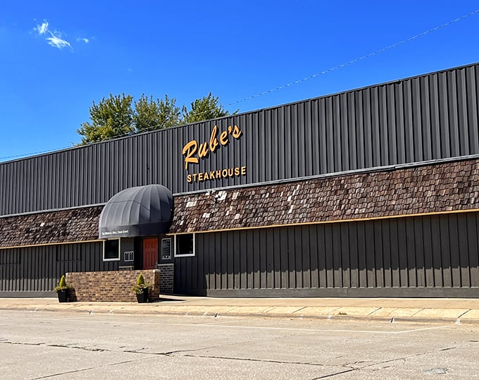 Rube's Steakhouse proves that small-town Iowa knows how to serve up big-time flavor and satisfaction.