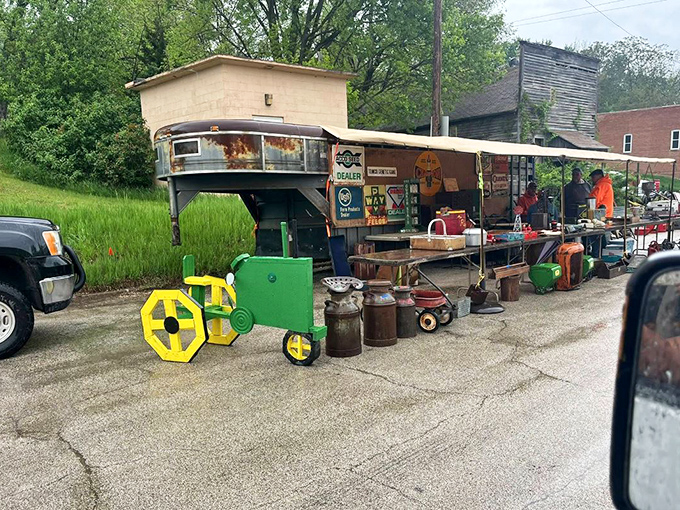 6a. white cloud flea market (white cloud)