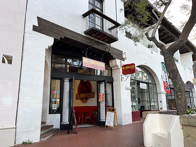 The arched doorway of Cali-Forno invites you into a world where California ingredients meet Italian tradition. Let's do it, indeed!