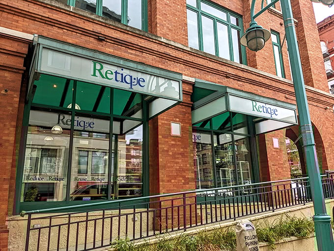 Nestled in historic brick architecture, Retique elevates thrifting to an art form. Secondhand shopping with first-class style!