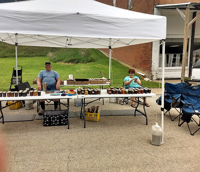 6b. white cloud flea market (white cloud)