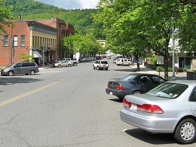 Bridge Street offers that perfect small-town main drag where you half-expect Jimmy Stewart to come strolling around the corner.