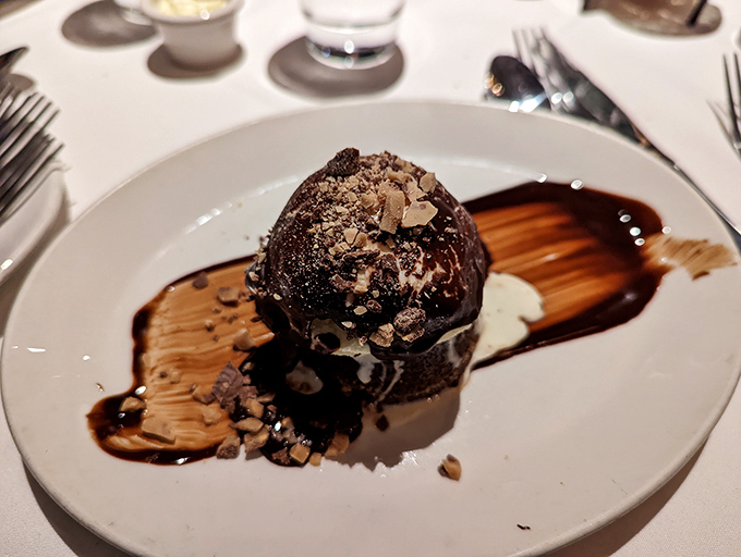 The hot chocolate lava cake doesn't just ooze&mdash;it performs. Like watching chocolate do a slow, sensual dance across your plate.