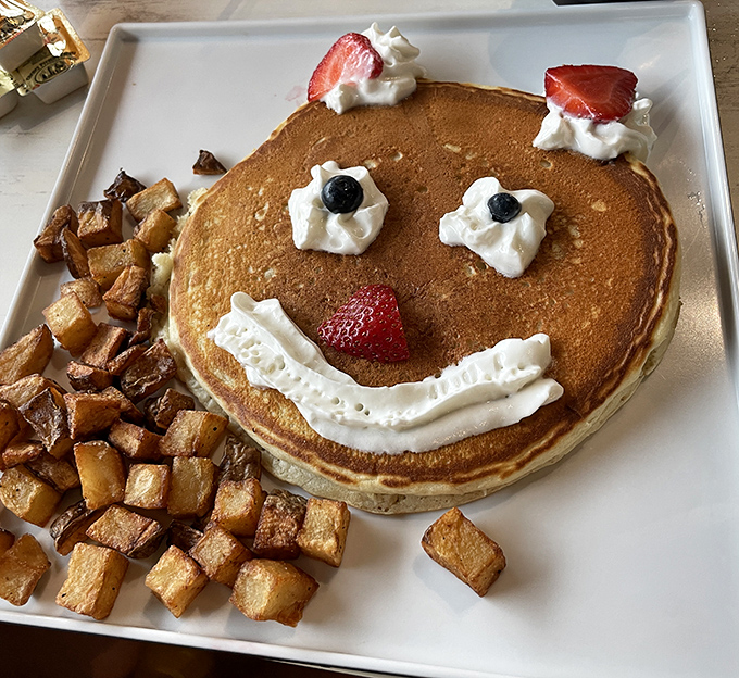 This pancake isn't just smiling at you&mdash;it's practically winking, as if to say "I'm worth every delicious calorie."