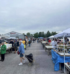 The Massive Flea Market In Pennsylvania Where $20 Goes A Seriously Long Way