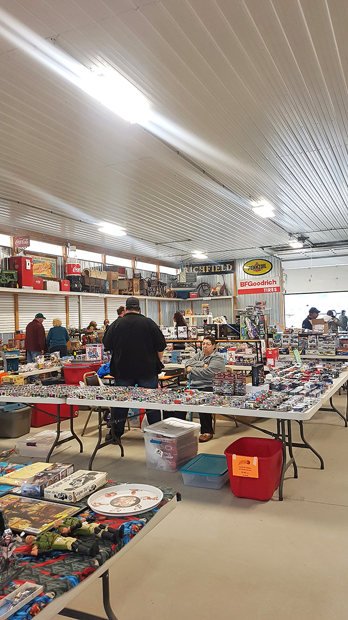 Treasure hunting goes indoors during Pennsylvania's unpredictable weather, where vintage signs and collectible cars create a museum where everything's for sale.