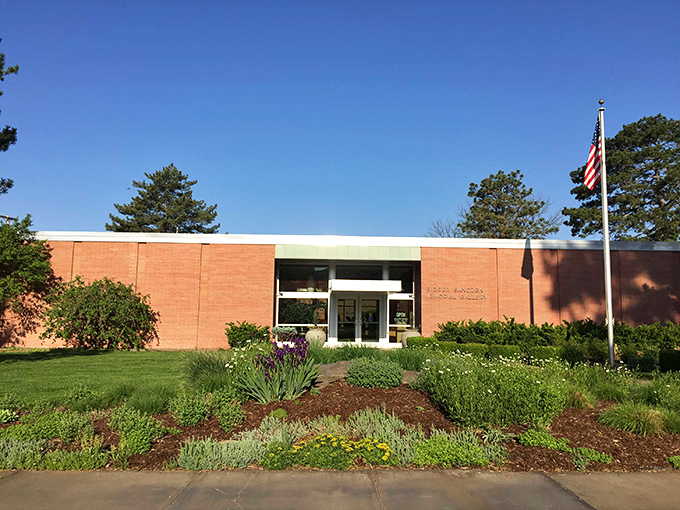 Lindsborg's art gallery doesn't just display creativity&mdash;it celebrates it with the same enthusiasm Swedes reserve for midsummer and cinnamon buns.