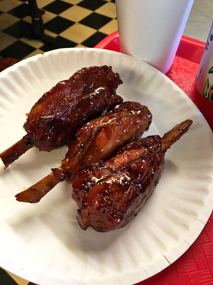 Pig wings: proof that sometimes the best culinary innovations come from places without white tablecloths or reservation policies.