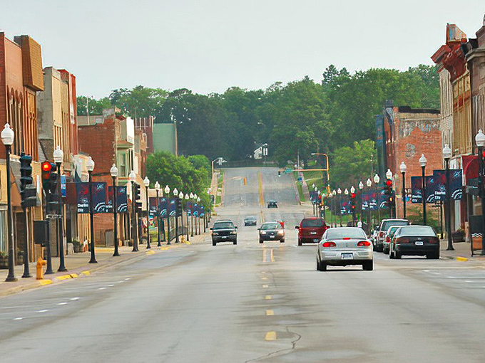 Charles City's tree-lined main street invites leisurely exploration. This is small-town America at its picture-perfect best!