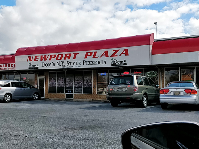 Dom's brings New York attitude to Delaware, minus the subway ride and with all the folded-slice satisfaction.