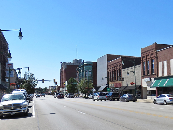 Galesburg's VFW sign reminds us of community connections that make small-town living rich in ways that don't show up on bank statements.
