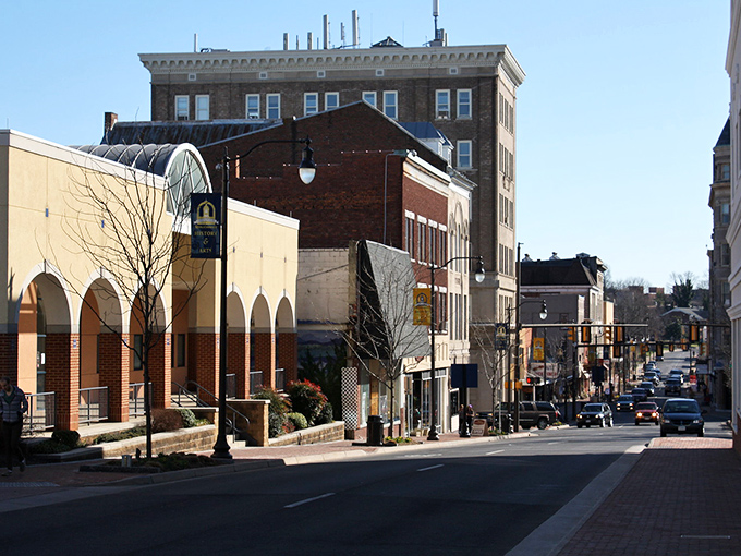 When downtown buildings reach for the sky, you know this town means business while keeping its small-town soul intact. 