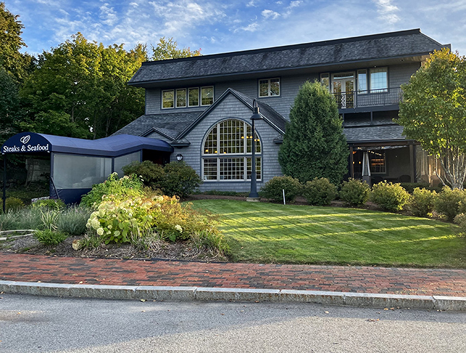 Modern lines and classic flavors unite at this architectural standout. The windows are large because the steaks inside deserve natural lighting!