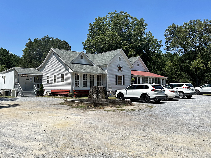 White clapboard, red-hot flavors! This unassuming farmhouse-style building is hiding some serious grill skills.