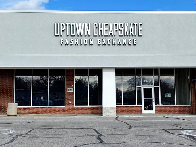 Uptown Cheapskate brings boutique style to secondhand shopping. Fashion forward without the painful price tags!