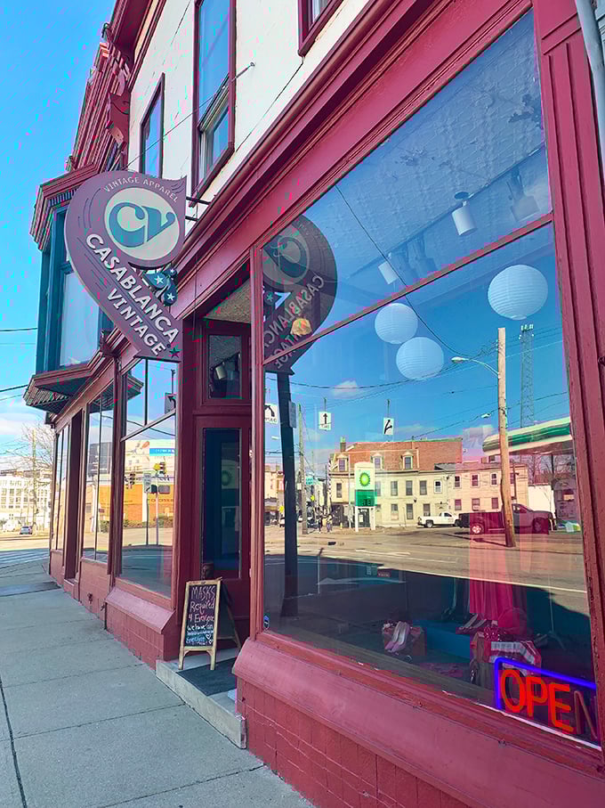 The eye-catching Casablanca Vintage sign beckons fashionistas seeking that perfect piece from decades past, all with modern swagger.