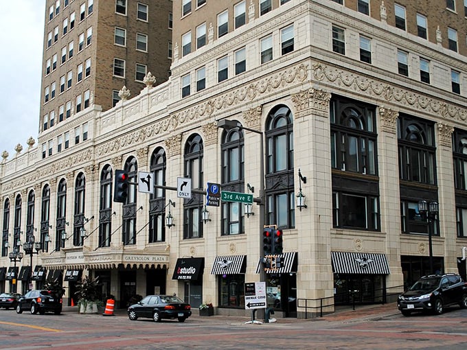 The elegant Greysolon Plaza building in Duluth proves you can enjoy architectural splendor without spending your life savings.