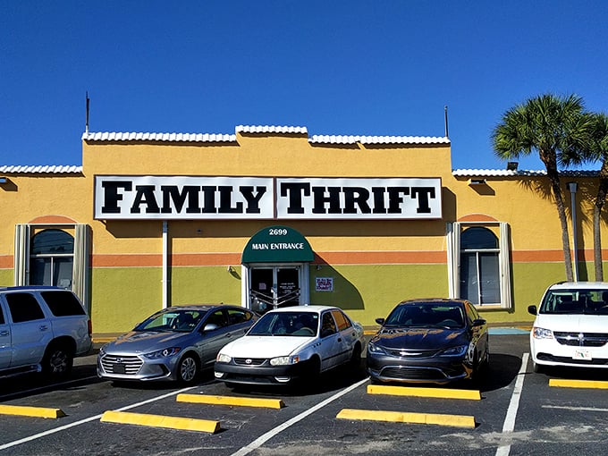 The busy parking lot tells you everything - when locals love a place, you know it's special. 